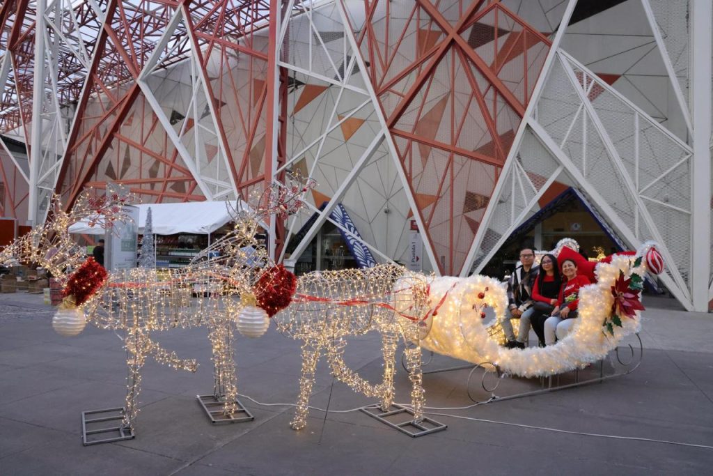 FAMILIAS POBLANAS CONVIVEN CON PAZ Y ALEGRÍA EN EL FESTIVAL NAVIDEÑO ...